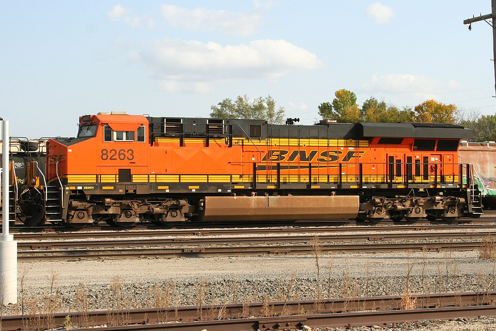 BNSF 8263